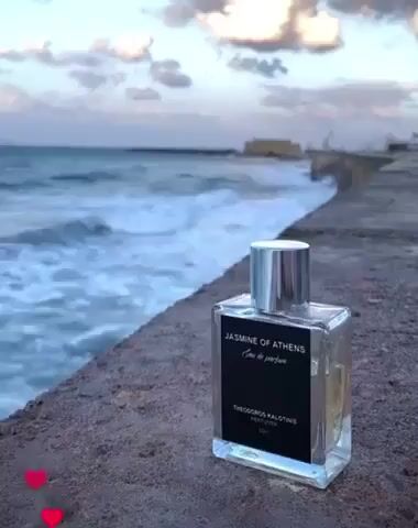 Alex Guerra Terra ~ I'm sorry my friends☺️but in Crete I wear none ...