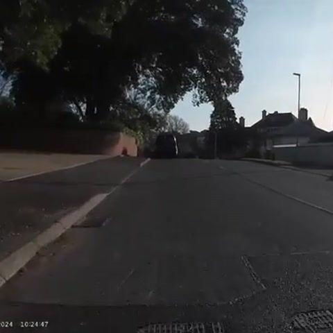 Blind bend, wrong side of road, what could go wrong? - UpRide.cc - Make ...