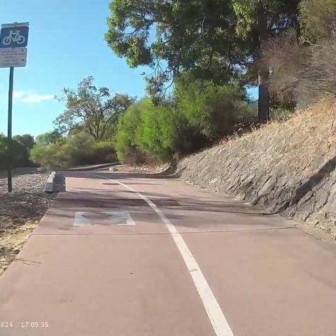 Motorcycle on pedestrian shared path (PSP / bike path) - UpRide.cc ...