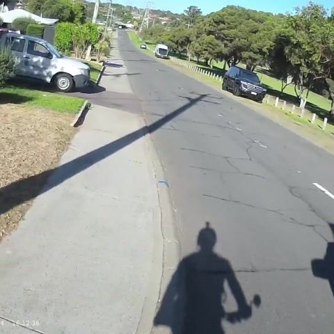 Corner overtake - UpRide.cc - Make Cycling Safer