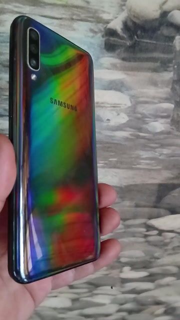 Cần bán Samsung Galaxy A50 (Ram 4GB/64 GB) - 128531344