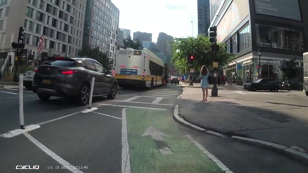 Intersection blocked by traffic - UpRide.cc - Make Cycling Safer