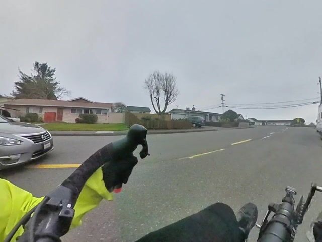 Blind intersection pass into oncoming traffic - UpRide.cc